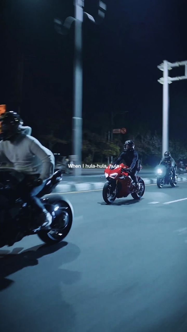 harleys in hawaii - CapCut